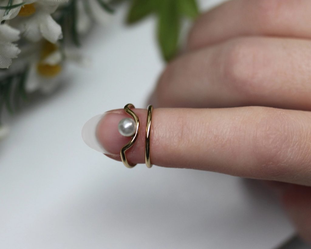 Fingertip Rings: The Ultimate Guide to Styles, Trends & Where to Shop ...